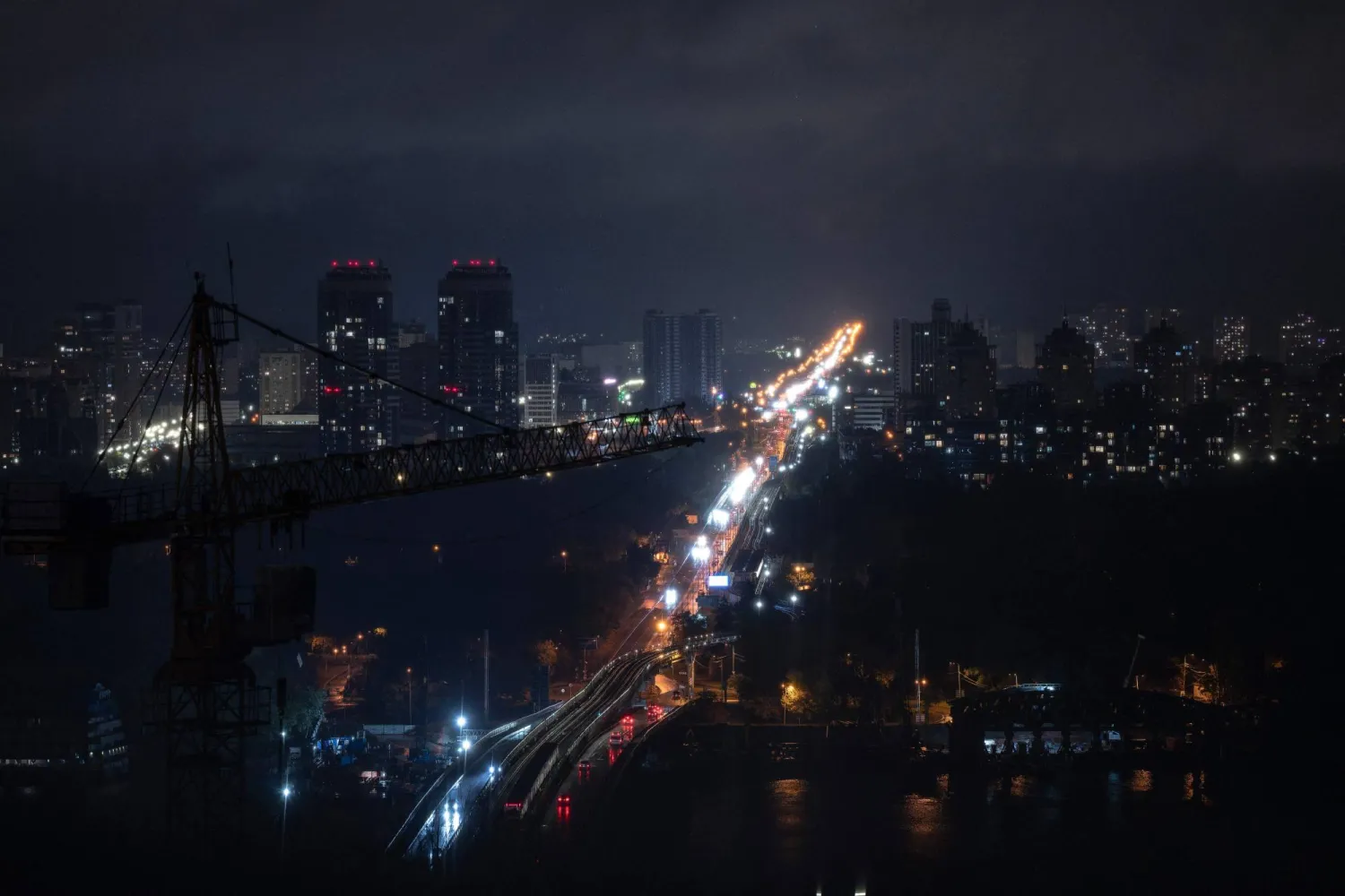 Power Restored to 800,000 in Kyiv after Major Russian Strikes on ...